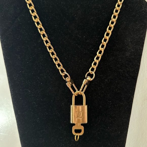 Louis Vuitton | Jewelry | Louis Vuitton Super Shiny Lock Key 336 With ...